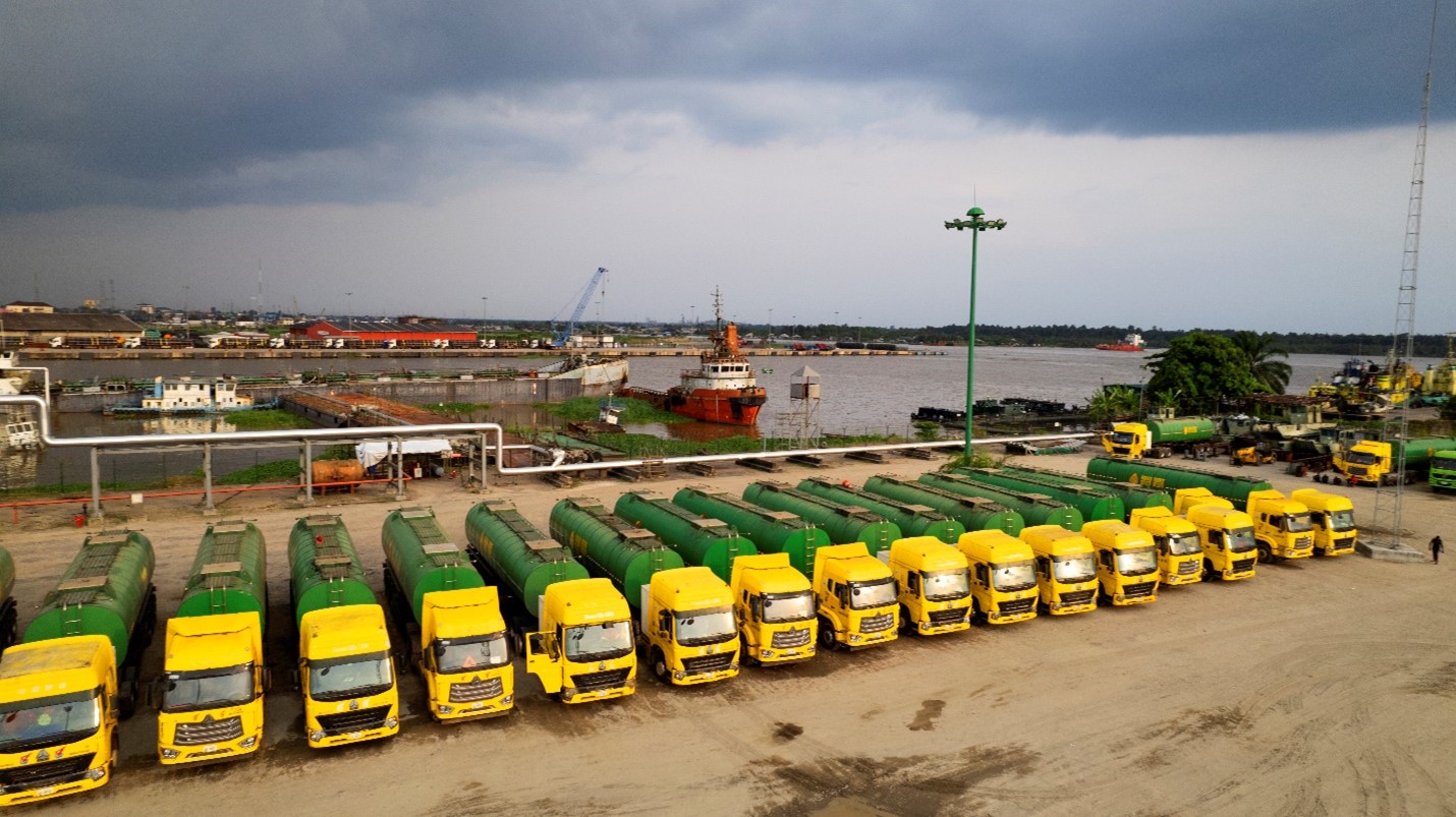 Gallery - Gradient Bitumen